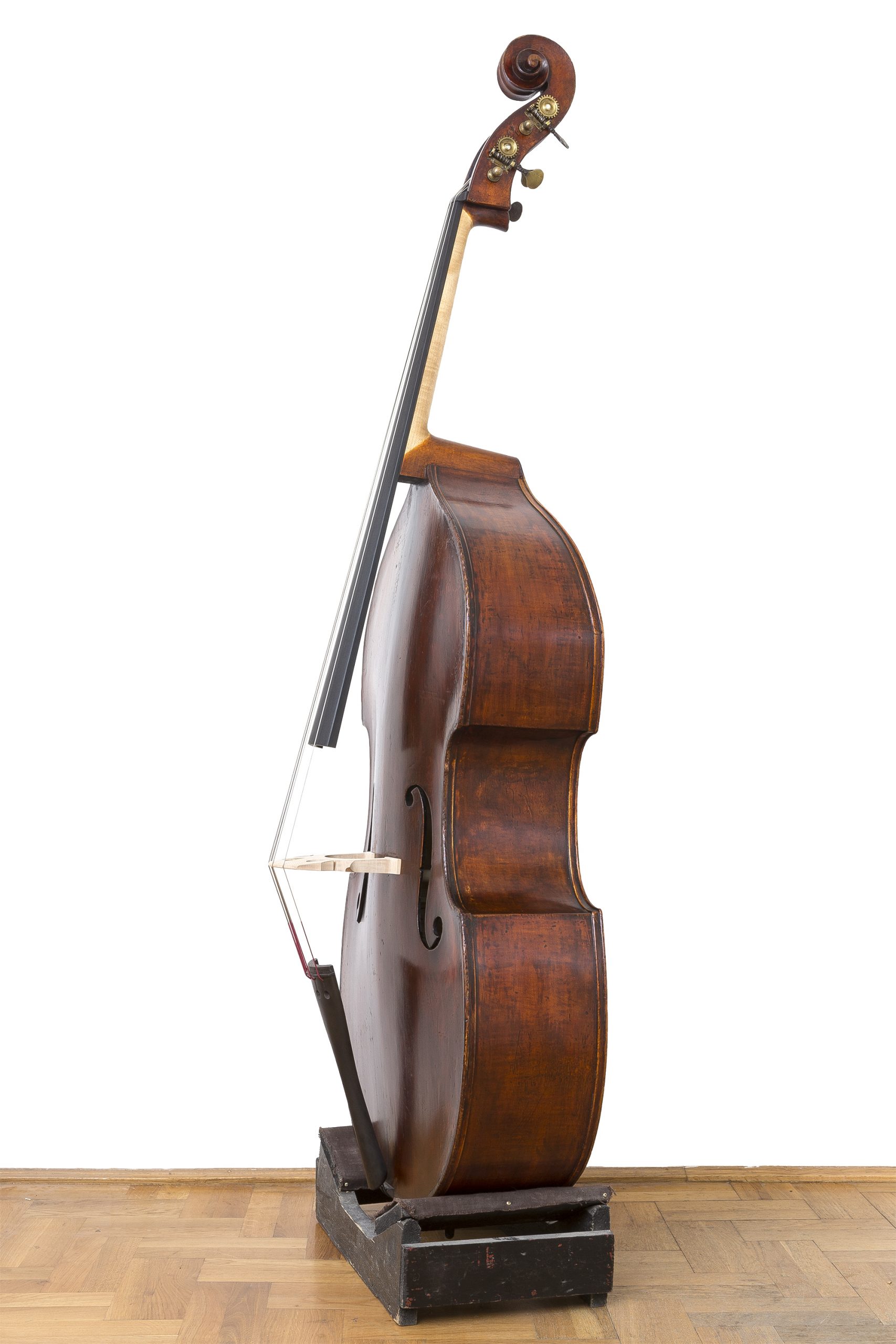 Old double basses sold - Gellert Basses